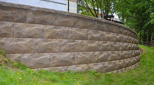 Doing spectacular work; building Monumental walls – by Tom Hatlen