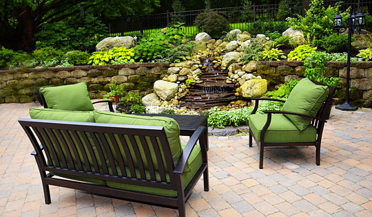 Doing spectacular work; building Monumental walls – by Tom Hatlen